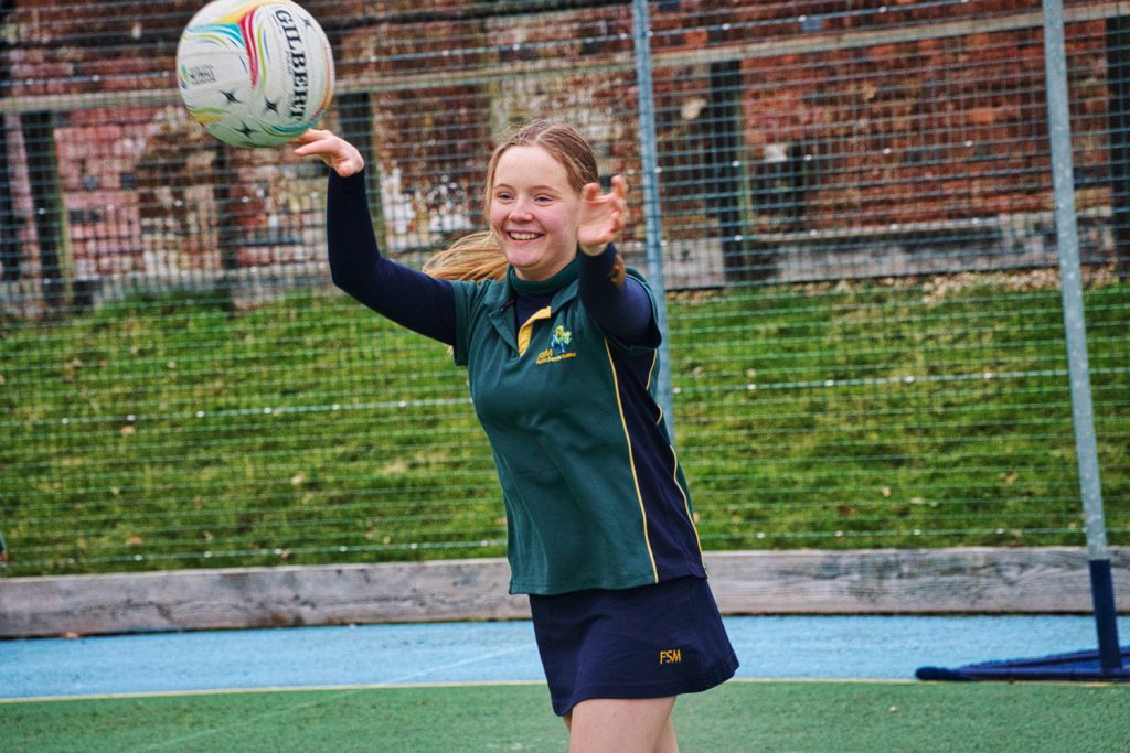 Welcome to our Latest Girls Netball Coach Hayley - Forres Sandle Manor